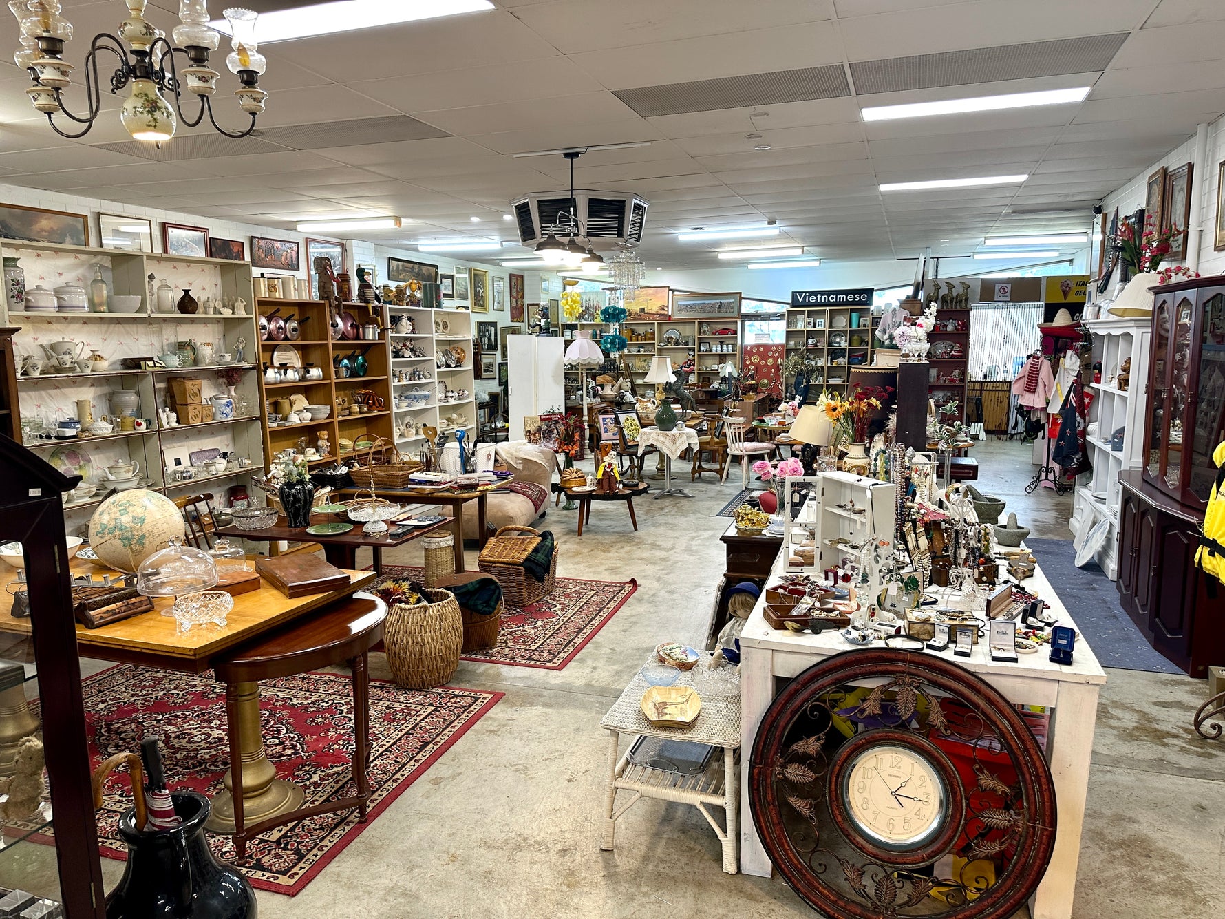 Debbies Treasure Warehouse Second Hand Shop Perth WA